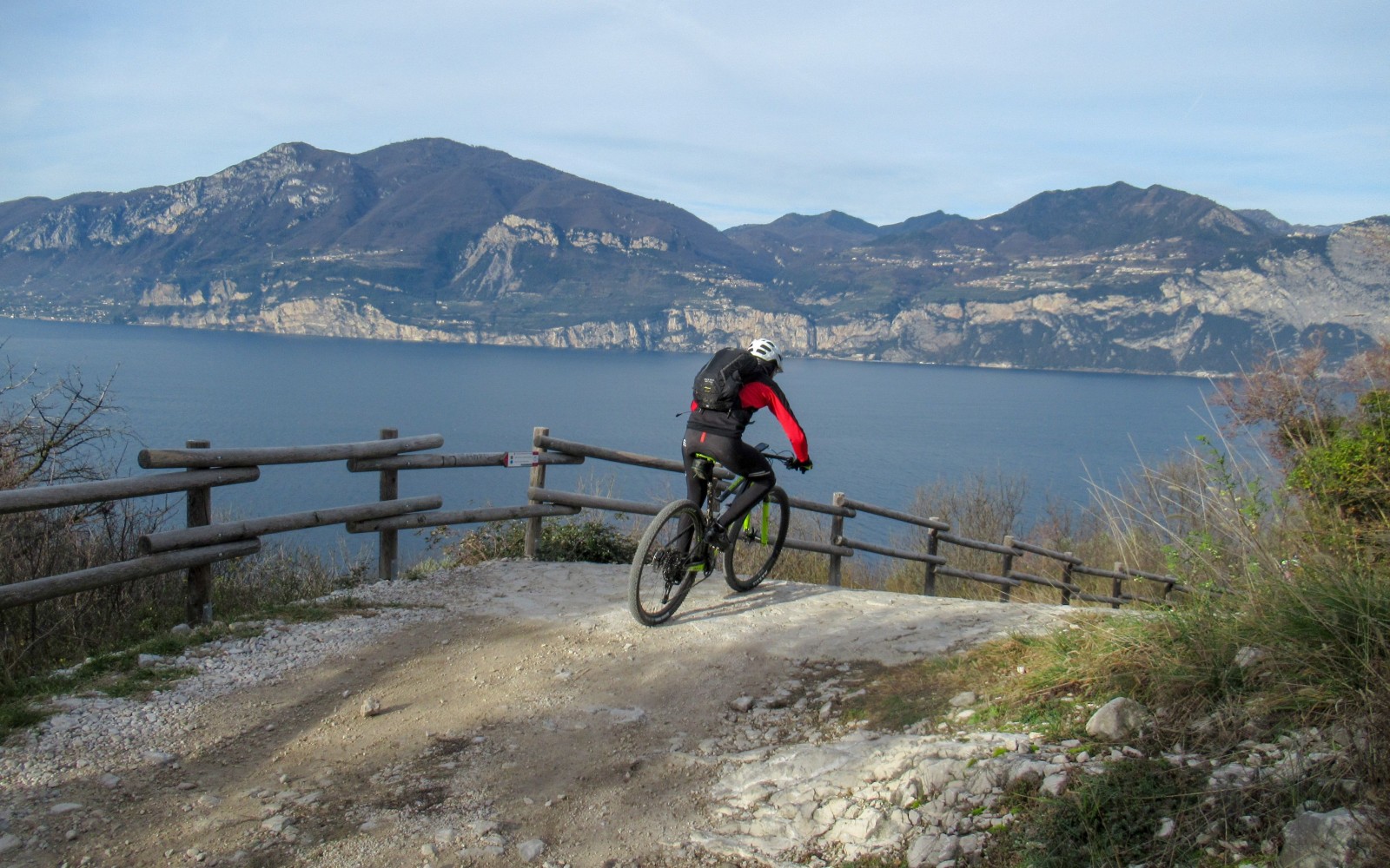 Panoramica del Garda - nest.bike Percorsi e Itinerari in MTB e gravel
